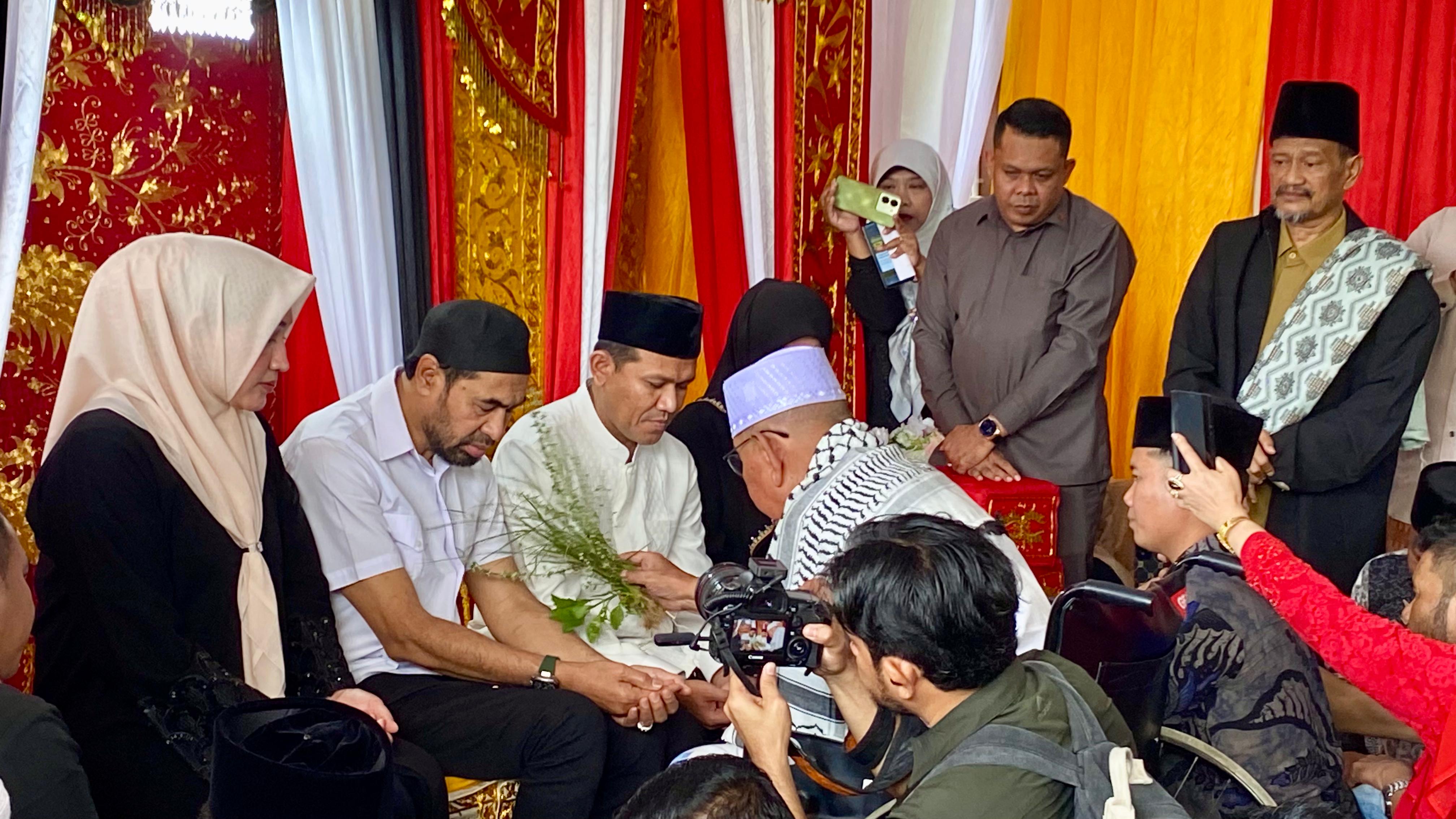 Abon Arongan Pesijuek Mualem-Dek Fadh, Pelantikan Dijadwalkan di Aceh dan Jakarta